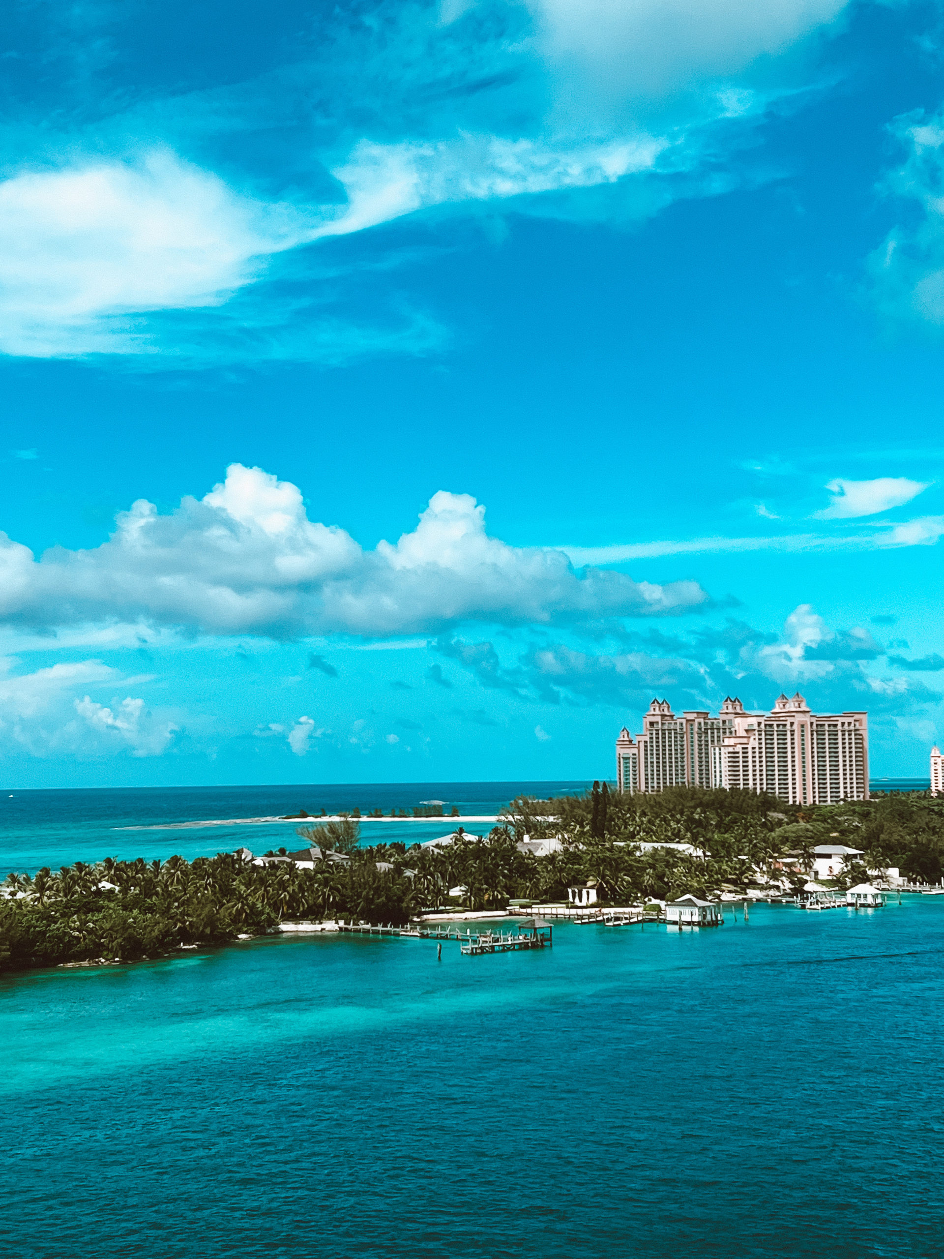 Three Islands Through Our Eyes - MI & MILLE ESCAPES